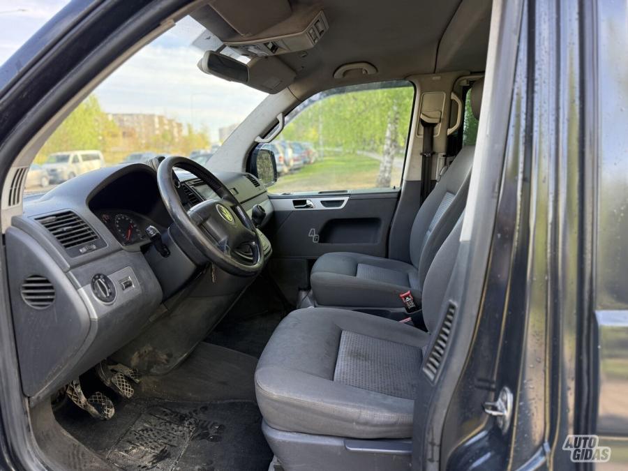 Volkswagen Multivan 2004 Viļņa, ar dzinēja tilpumu 2.50 L un nobraukumu 420 tūkst. km par 4500 €, foto 7 vietnē AUTOMOTO.COM.LV