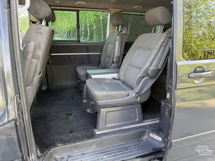 Volkswagen Multivan 2004 Viļņa, ar dzinēja tilpumu 2.50 L un nobraukumu 420 tūkst. km par 4500 €, foto 8 vietnē AUTOMOTO.COM.LV