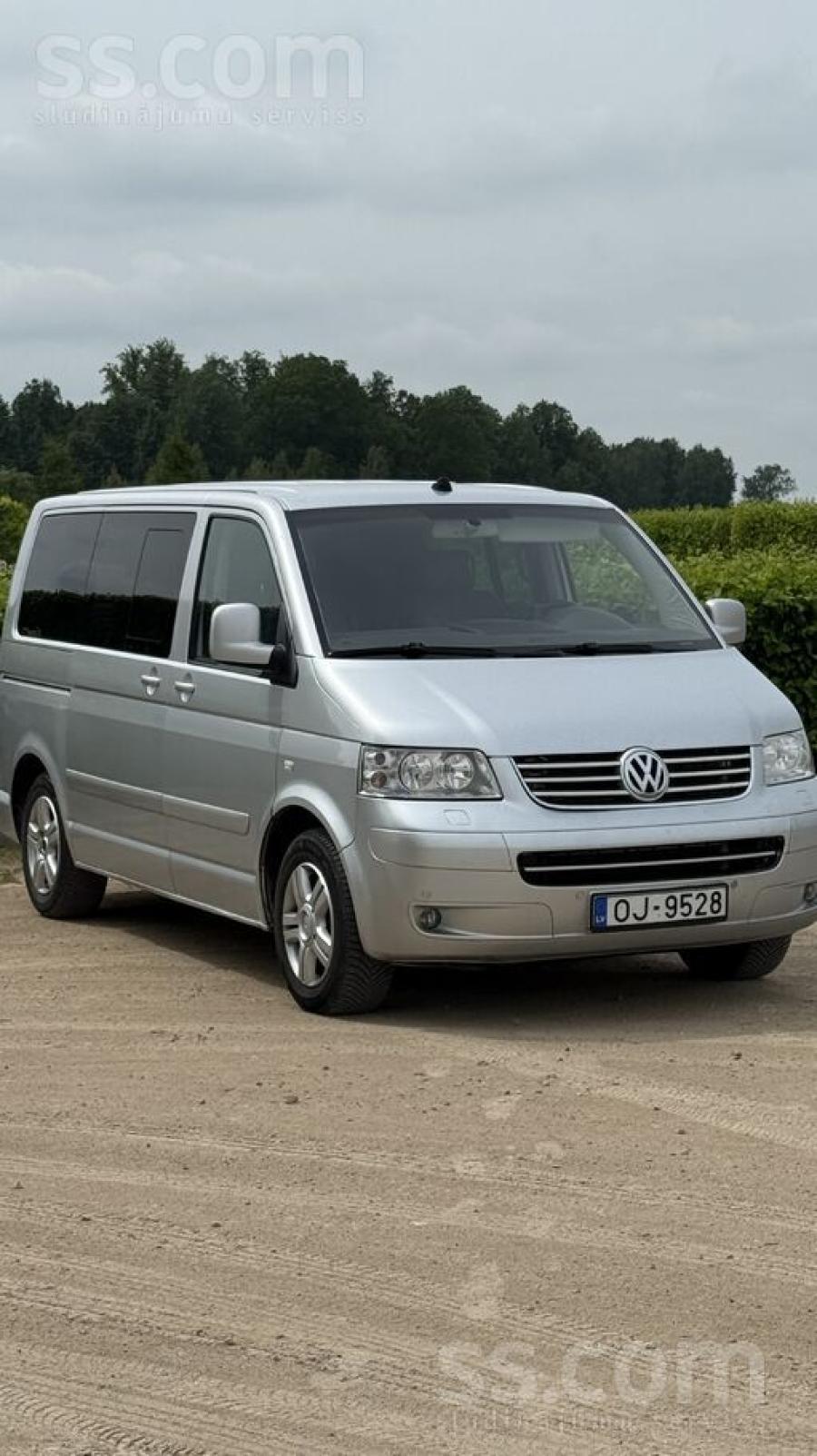 Volkswagen Multivan 2004 in Bauska, with an engine capacity of 2.50 L and mileage of 356 thousand km for 4999 €, photo 1 on AUTOMOTO.COM.LV