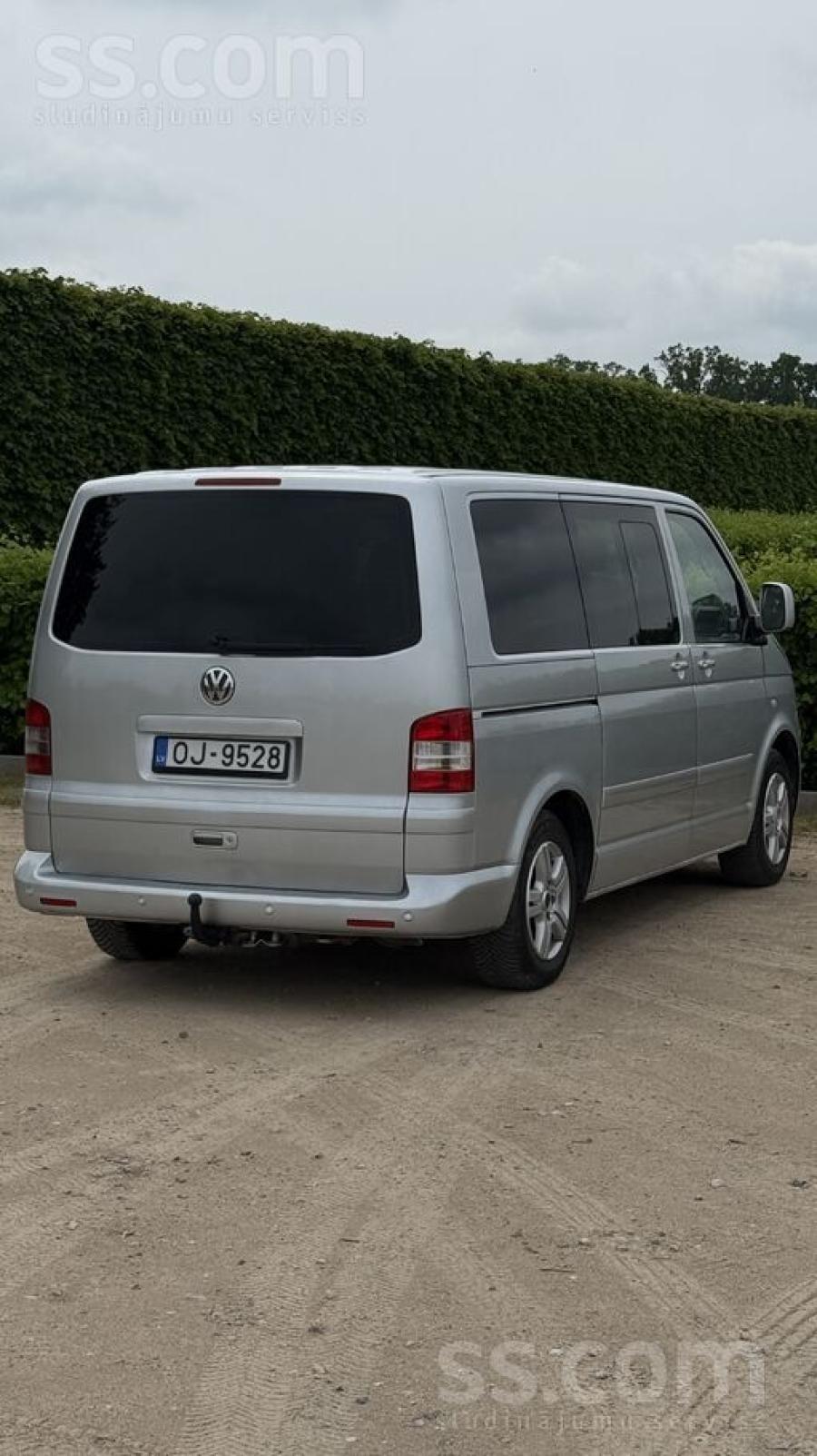 Volkswagen Multivan 2004 in Bauska, with an engine capacity of 2.50 L and mileage of 356 thousand km for 4999 €, photo 3 on AUTOMOTO.COM.LV