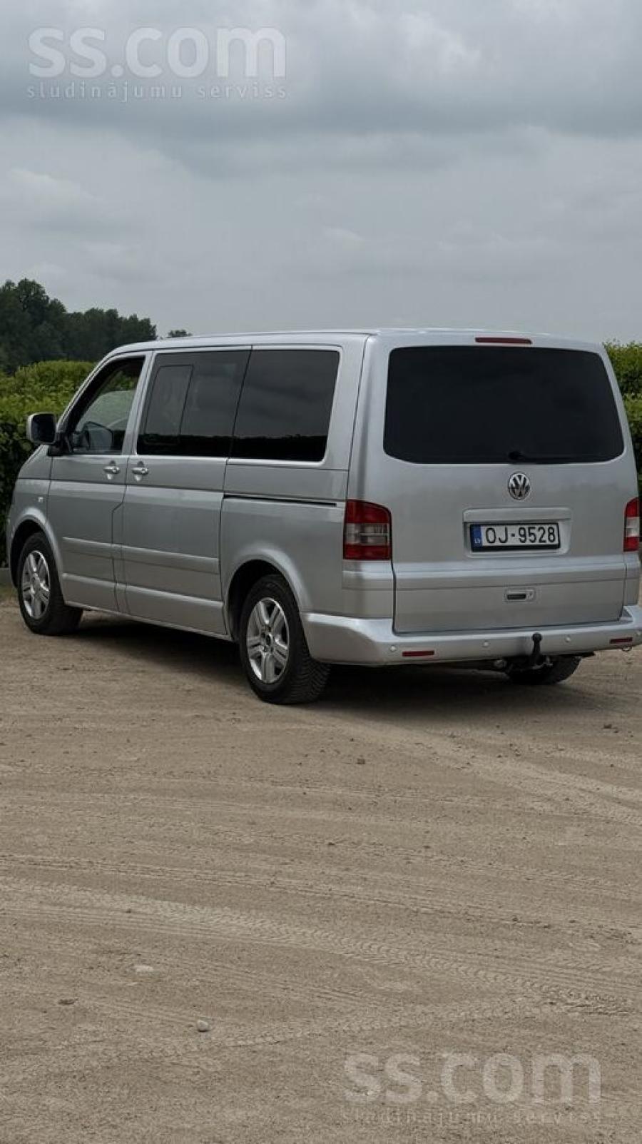 Volkswagen Multivan 2004 in Bauska, with an engine capacity of 2.50 L and mileage of 356 thousand km for 4999 €, photo 4 on AUTOMOTO.COM.LV