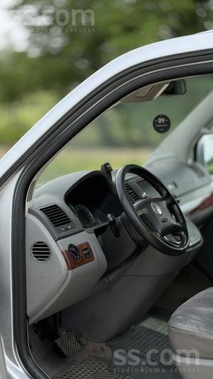 Volkswagen Multivan 2004 in Bauska, with an engine capacity of 2.50 L and mileage of 356 thousand km for 4999 €, photo 7 on AUTOMOTO.COM.LV