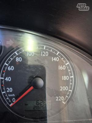 Volkswagen Multivan 2004 Radviliškis, ar dzinēja tilpumu 2.50 L un nobraukumu 285 tūkst. km par 6699 €, foto 6 vietnē AUTOMOTO.COM.LV
