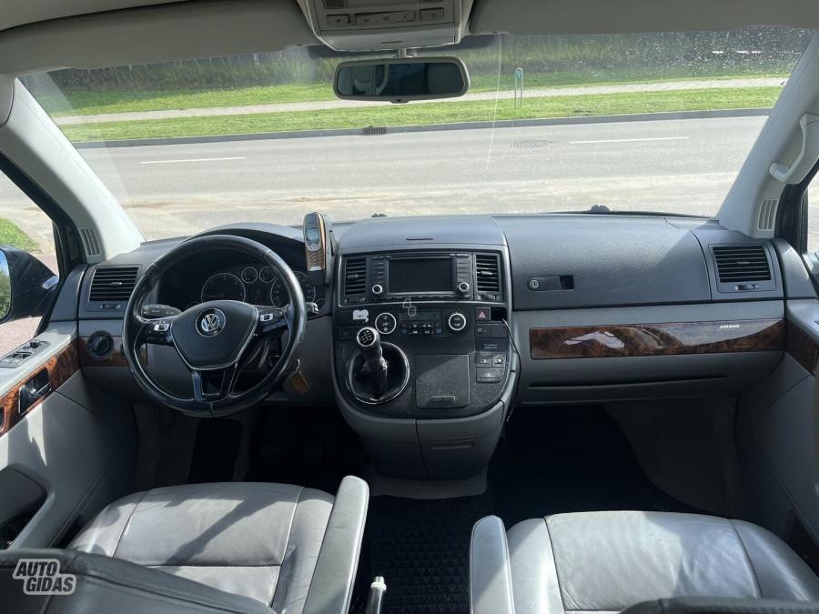 Volkswagen Multivan 2004 Viļņa, ar dzinēja tilpumu 2.50 L un nobraukumu 302 tūkst. km par 7250 €, foto 12 vietnē AUTOMOTO.COM.LV