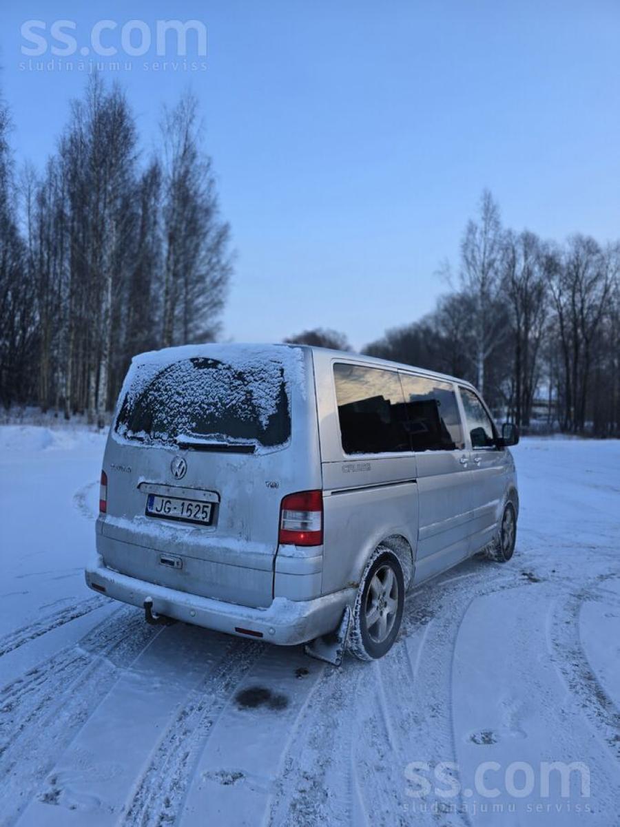 Volkswagen Multivan 2006 Valmiera, ar dzinēja tilpumu 2.50 L un nobraukumu 322 tūkst. km par 4300 €, foto 6 vietnē AUTOMOTO.COM.LV