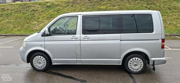 Volkswagen Multivan 2006 Viļņa, ar dzinēja tilpumu 2.50 L un nobraukumu 380 tūkst. km par 3950 €, foto 5 vietnē AUTOMOTO.COM.LV
