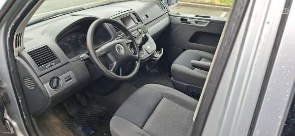 Volkswagen Multivan 2006 Viļņa, ar dzinēja tilpumu 2.50 L un nobraukumu 380 tūkst. km par 3950 €, foto 9 vietnē AUTOMOTO.COM.LV