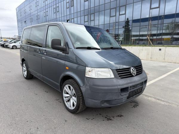 Volkswagen Multivan 2007 in Panevezys, with an engine capacity of 1.90 L and mileage of 423 thousand km for 4999 €, photo 1 on AUTOMOTO.COM.LV