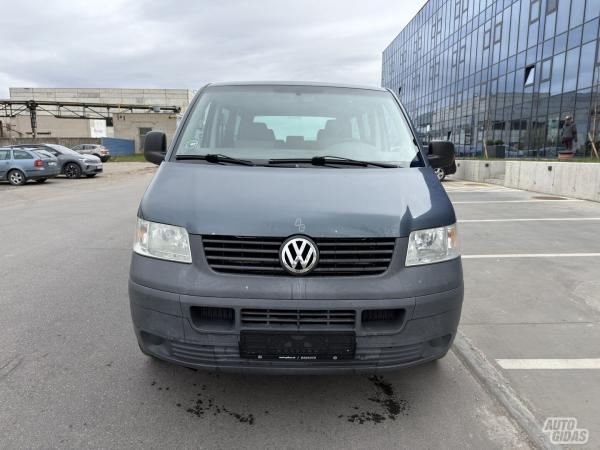 Volkswagen Multivan 2007 in Panevezys, with an engine capacity of 1.90 L and mileage of 423 thousand km for 4999 €, photo 3 on AUTOMOTO.COM.LV