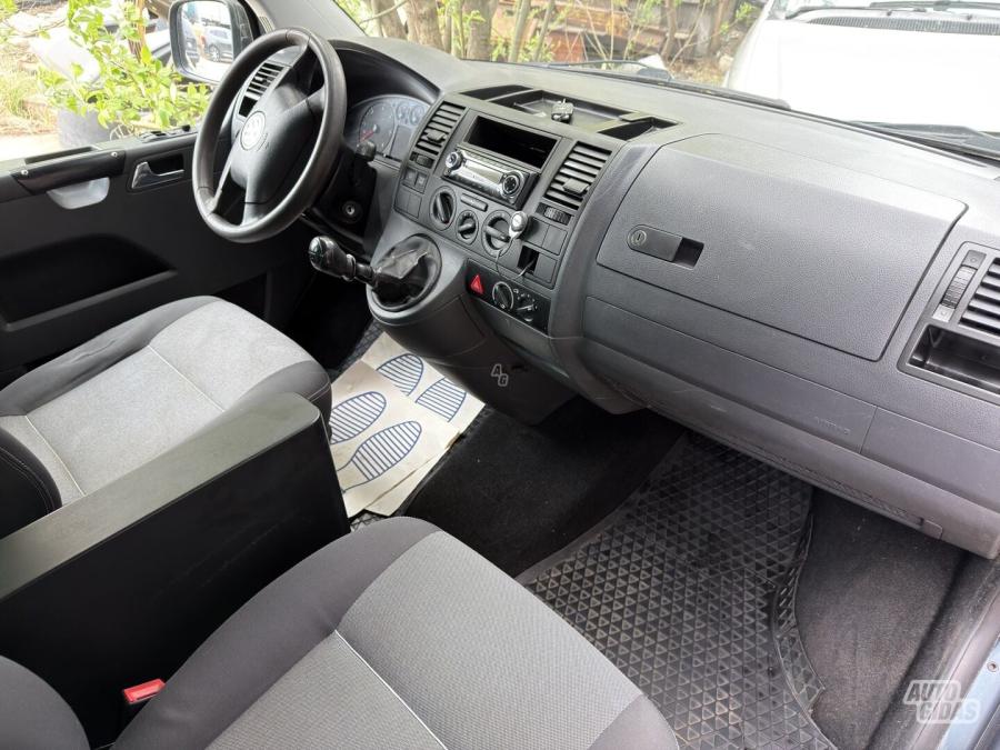Volkswagen Multivan 2007 in Panevezys, with an engine capacity of 1.90 L and mileage of 423 thousand km for 4999 €, photo 12 on AUTOMOTO.COM.LV