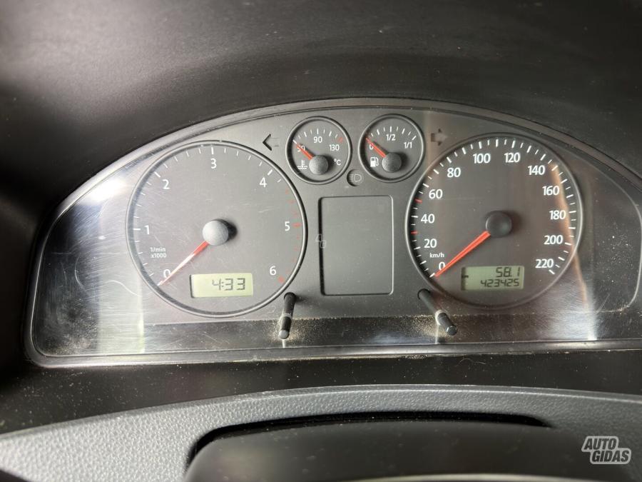 Volkswagen Multivan 2007 in Panevezys, with an engine capacity of 1.90 L and mileage of 423 thousand km for 4999 €, photo 15 on AUTOMOTO.COM.LV
