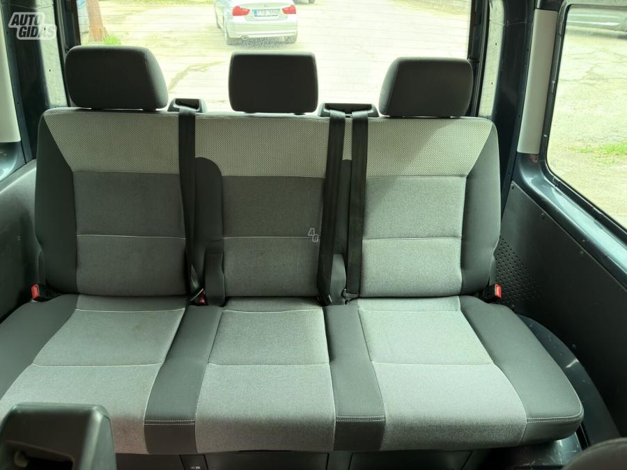 Volkswagen Multivan 2007 in Panevezys, with an engine capacity of 1.90 L and mileage of 423 thousand km for 4999 €, photo 19 on AUTOMOTO.COM.LV