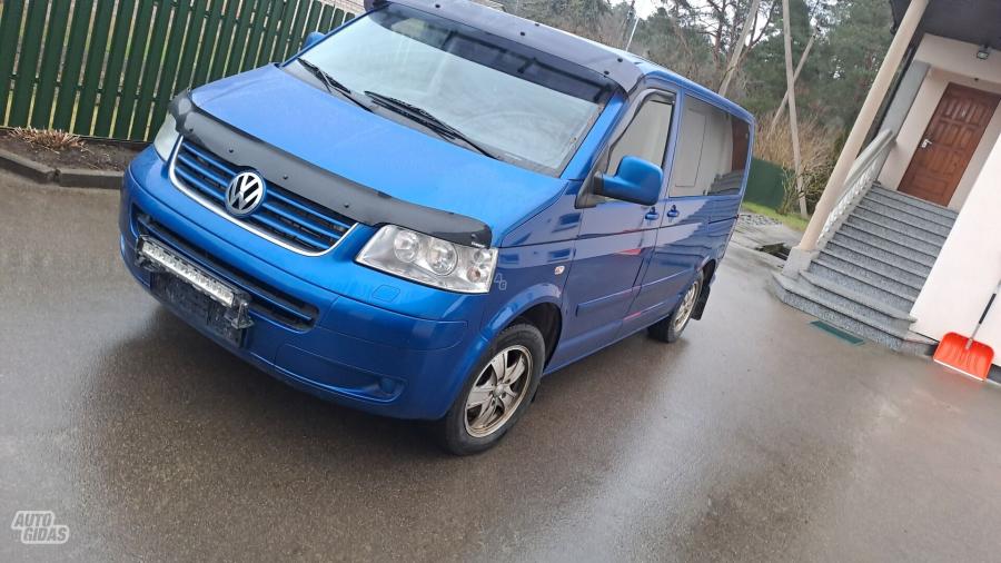 Volkswagen Multivan 2008 in Vilnius, with an engine capacity of 2.50 L and mileage of 369 thousand km for 8550 €, photo 3 on AUTOMOTO.COM.LV