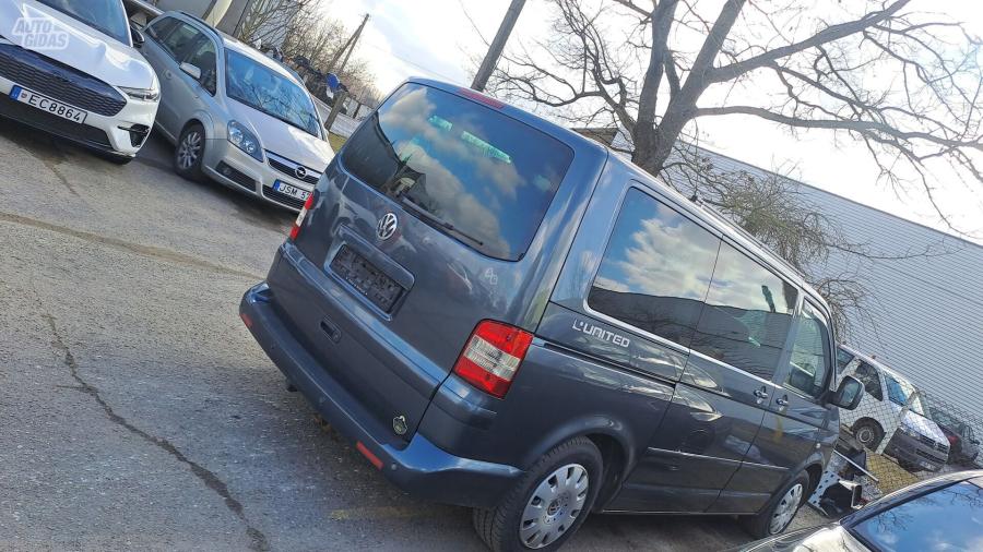 Volkswagen Multivan 2008 Viļņa, ar dzinēja tilpumu 2.50 L un nobraukumu 289 tūkst. km par 9500 €, foto 4 vietnē AUTOMOTO.COM.LV