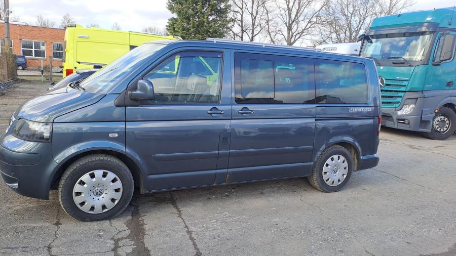 Volkswagen Multivan 2009 Viļņa, ar dzinēja tilpumu 2.50 L un nobraukumu 289 tūkst. km par 9999 €, foto 8 vietnē AUTOMOTO.COM.LV