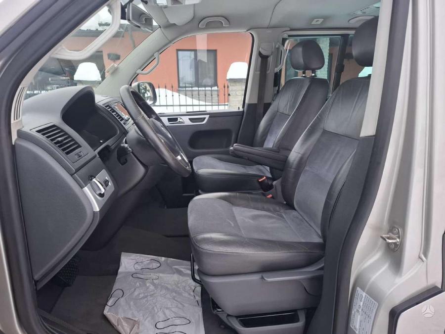 Volkswagen Multivan 2010 Tauragė, ar dzinēja tilpumu 2.00 L un nobraukumu 318 tūkst. km par 12950 €, foto 9 vietnē AUTOMOTO.COM.LV