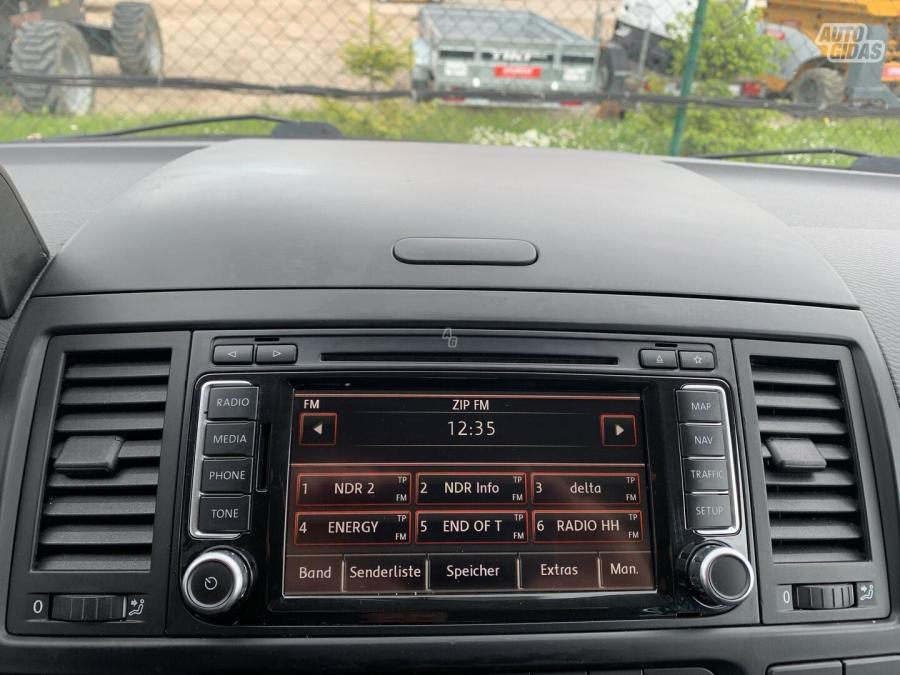 Volkswagen Multivan 2010 Kauņa, ar dzinēja tilpumu 2.00 L un nobraukumu 194 tūkst. km par 13999 €, foto 26 vietnē AUTOMOTO.COM.LV