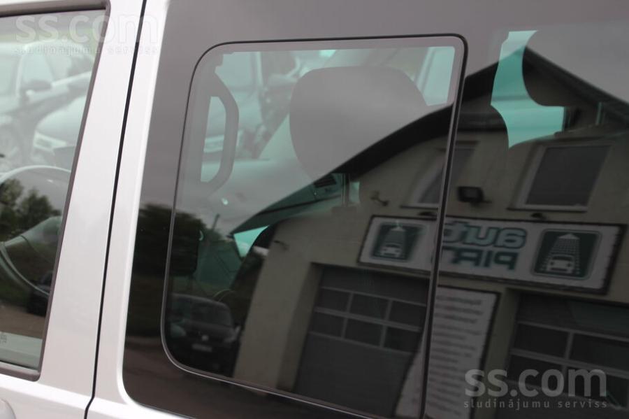 Volkswagen Multivan 2010 Tukums, ar dzinēja tilpumu 2.00 L un nobraukumu 238 tūkst. km par 14990 €, foto 22 vietnē AUTOMOTO.COM.LV