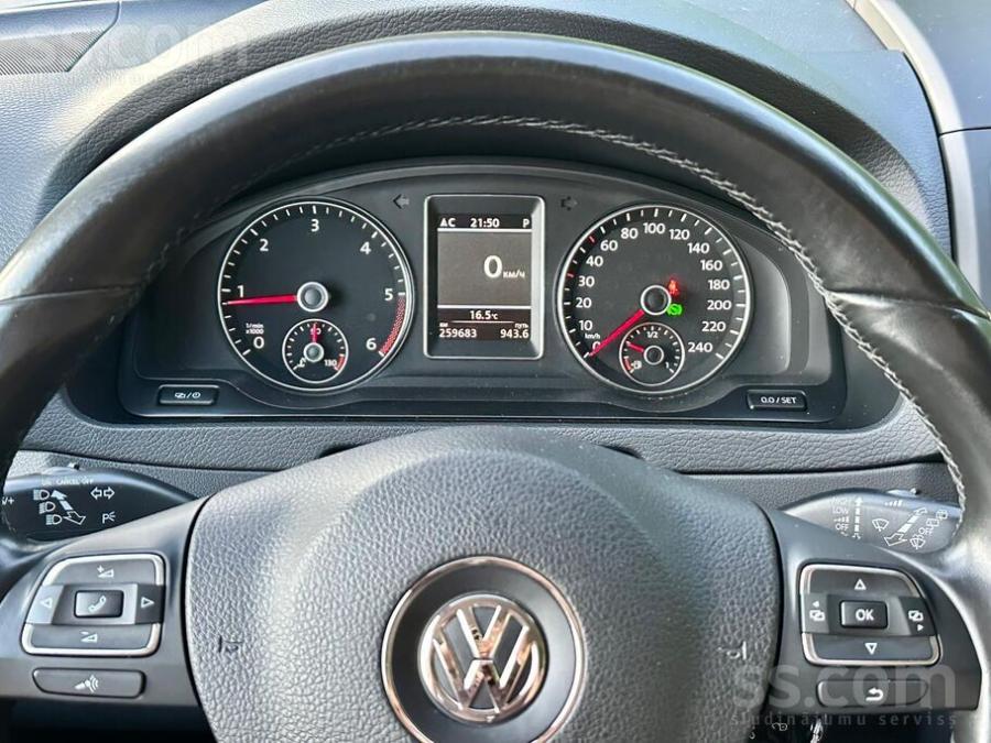 Volkswagen Multivan 2013 in Riga, with an engine capacity of 2.00 L and mileage of 259 thousand km for 17950 €, photo 20 on AUTOMOTO.COM.LV