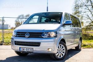 Volkswagen Multivan 2013 Rīga, ar dzinēja tilpumu 2.00 L un nobraukumu 347 tūkst. km par 16990 €, foto  vietnē AUTOMOTO.COM.LV