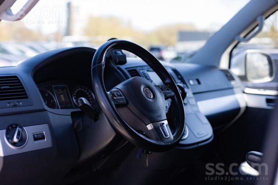 Volkswagen Multivan 2013 Rīga, ar dzinēja tilpumu 2.00 L un nobraukumu 347 tūkst. km par 16990 €, foto 17 vietnē AUTOMOTO.COM.LV