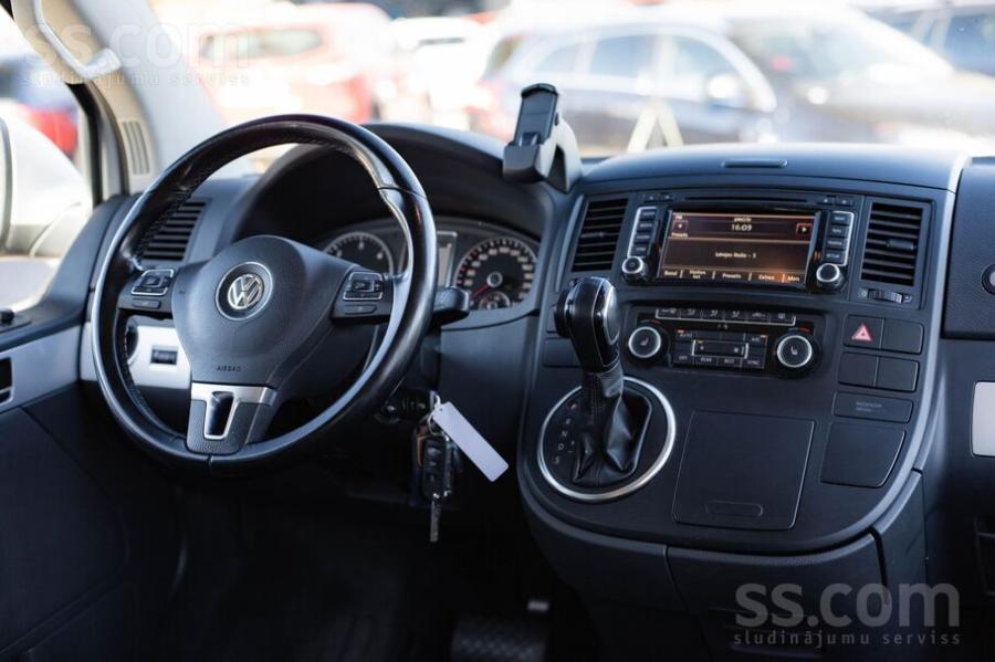 Volkswagen Multivan 2013 Rīga, ar dzinēja tilpumu 2.00 L un nobraukumu 347 tūkst. km par 16990 €, foto 27 vietnē AUTOMOTO.COM.LV