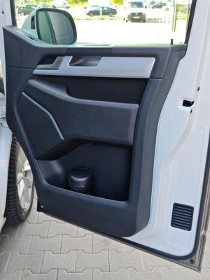 Volkswagen Multivan 2016 in Klaipeda, with an engine capacity of 1.97 L and mileage of 225 thousand km for 27950 €, photo 23 on AUTOMOTO.COM.LV