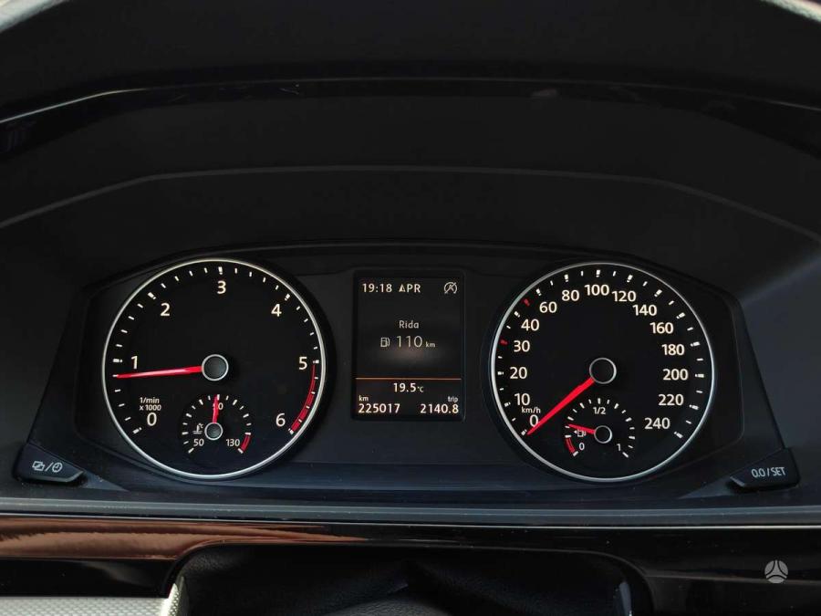 Volkswagen Multivan 2016 in Klaipeda, with an engine capacity of 1.97 L and mileage of 225 thousand km for 27950 €, photo 39 on AUTOMOTO.COM.LV