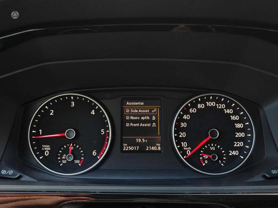 Volkswagen Multivan 2016 in Klaipeda, with an engine capacity of 1.97 L and mileage of 225 thousand km for 27950 €, photo 40 on AUTOMOTO.COM.LV