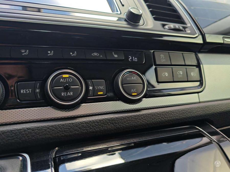 Volkswagen Multivan 2016 in Klaipeda, with an engine capacity of 1.97 L and mileage of 225 thousand km for 27950 €, photo 44 on AUTOMOTO.COM.LV