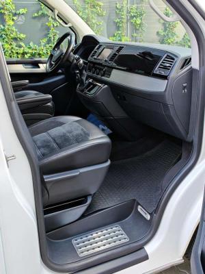 Volkswagen Multivan 2016 in Klaipeda, with an engine capacity of 1.97 L and mileage of 225 thousand km for 26500 €, photo 23 on AUTOMOTO.COM.LV