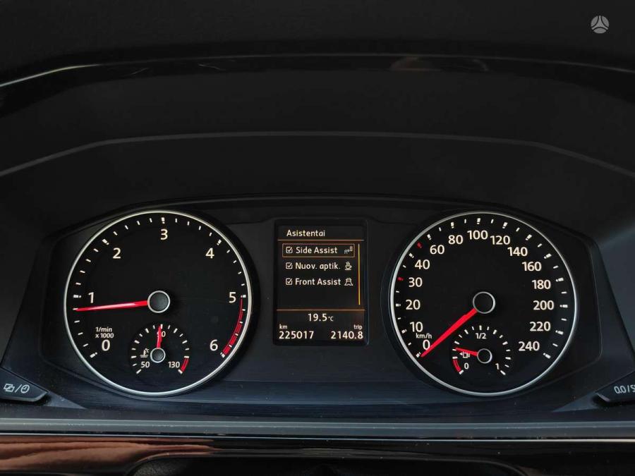 Volkswagen Multivan 2016 in Klaipeda, with an engine capacity of 1.97 L and mileage of 225 thousand km for 26500 €, photo 49 on AUTOMOTO.COM.LV