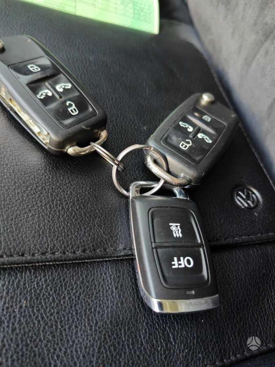Volkswagen Multivan 2016 in Klaipeda, with an engine capacity of 1.97 L and mileage of 225 thousand km for 26500 €, photo 51 on AUTOMOTO.COM.LV