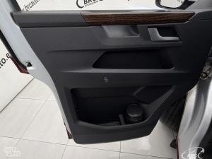 Volkswagen Multivan 2020 Avižieniai, ar dzinēja tilpumu 2.00 L un nobraukumu 87 tūkst. km par 64999 €, foto 25 vietnē AUTOMOTO.COM.LV