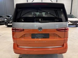 Orange Volkswagen Multivan 2022 in Riga, with an engine capacity of 2.00 L and mileage of 86 thousand km for 39700 €, photo 5 on AUTOMOTO.COM.LV