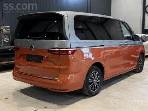Oranžs Volkswagen Multivan 2022 Rīga, ar dzinēja tilpumu 2.00 L un nobraukumu 86 tūkst. km par 39700 €, foto 4 vietnē AUTOMOTO.COM.LV