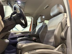 Oranžs Volkswagen Multivan 2022 Rīga, ar dzinēja tilpumu 2.00 L un nobraukumu 86 tūkst. km par 39700 €, foto 9 vietnē AUTOMOTO.COM.LV