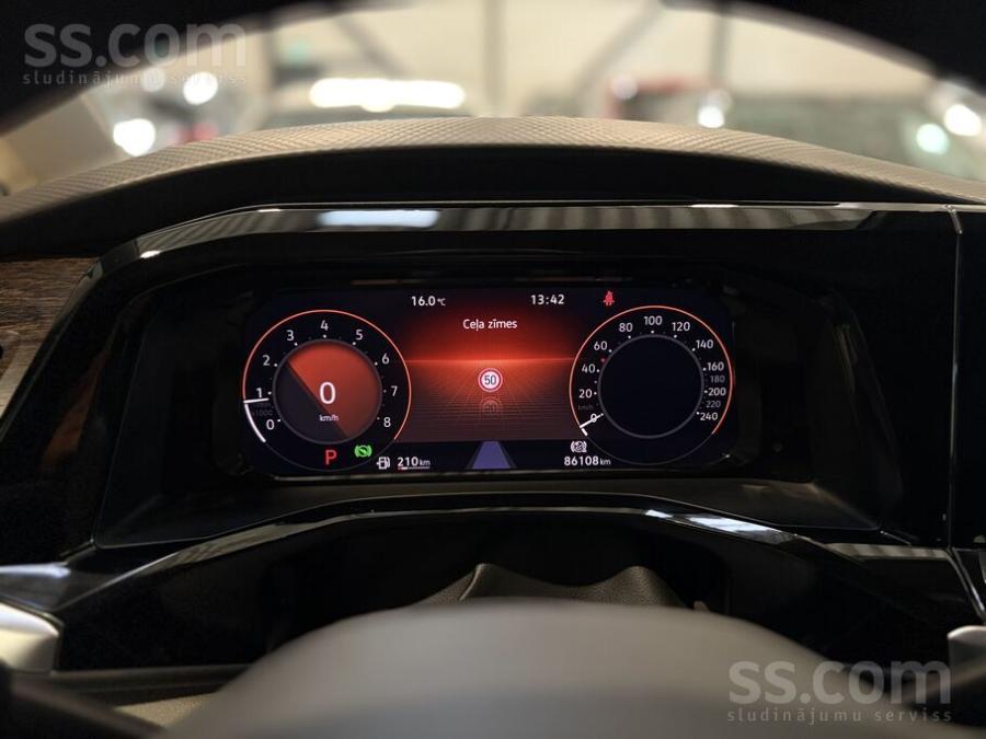 Oranžs Volkswagen Multivan 2022 Rīga, ar dzinēja tilpumu 2.00 L un nobraukumu 86 tūkst. km par 39700 €, foto 12 vietnē AUTOMOTO.COM.LV