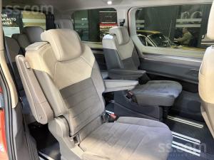 Oranžs Volkswagen Multivan 2022 Rīga, ar dzinēja tilpumu 2.00 L un nobraukumu 86 tūkst. km par 39700 €, foto 29 vietnē AUTOMOTO.COM.LV