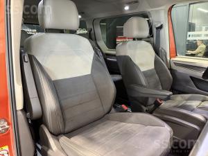 Oranžs Volkswagen Multivan 2022 Rīga, ar dzinēja tilpumu 2.00 L un nobraukumu 86 tūkst. km par 39700 €, foto 33 vietnē AUTOMOTO.COM.LV