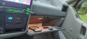 Sarkans Volkswagen Multivan 1994 Trakai, ar dzinēja tilpumu 2.40 L un nobraukumu 360 tūkst. km par 3500 €, foto 7 vietnē AUTOMOTO.COM.LV