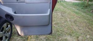 Sarkans Volkswagen Multivan 1994 Trakai, ar dzinēja tilpumu 2.40 L un nobraukumu 360 tūkst. km par 3500 €, foto 13 vietnē AUTOMOTO.COM.LV