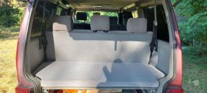 Sarkans Volkswagen Multivan 1994 Trakai, ar dzinēja tilpumu 2.40 L un nobraukumu 360 tūkst. km par 3500 €, foto 21 vietnē AUTOMOTO.COM.LV