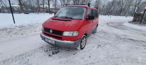 Red Volkswagen Multivan 1996 in Vilnius, with an engine capacity of 2.37 L and mileage of 388 thousand km for 2300 €, photo  on AUTOMOTO.COM.LV