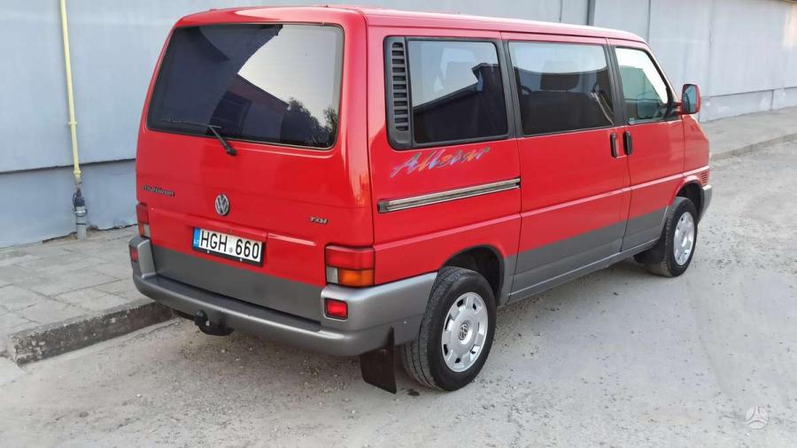 Красный Фольксваген Мультиван 1997 в Пакруойис, объемом двигателя 2.50 л и пробегом 445 тыс. км за 4800 €, фото 3 на AUTOMOTO.COM.LV