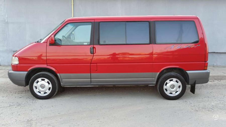 Красный Фольксваген Мультиван 1997 в Пакруойис, объемом двигателя 2.50 л и пробегом 445 тыс. км за 4800 €, фото 7 на AUTOMOTO.COM.LV