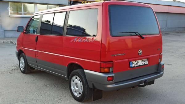 Red Volkswagen Multivan 1997 in Pakruojis, with an engine capacity of 2.50 L and mileage of 445 thousand km for 4800 €, photo 8 on AUTOMOTO.COM.LV