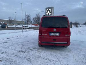 Sarkans Volkswagen Multivan 2011 Šauļi, ar dzinēja tilpumu 1.97 L un nobraukumu 199 tūkst. km par 11990 €, foto 13 vietnē AUTOMOTO.COM.LV
