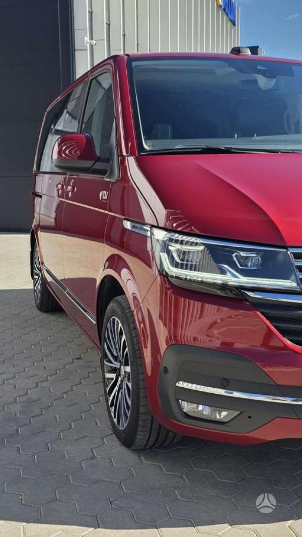 Red Volkswagen Multivan 2021 in Vilnius, with an engine capacity of 1.97 L and mileage of 151 thousand km for 35500 €, photo 2 on AUTOMOTO.COM.LV