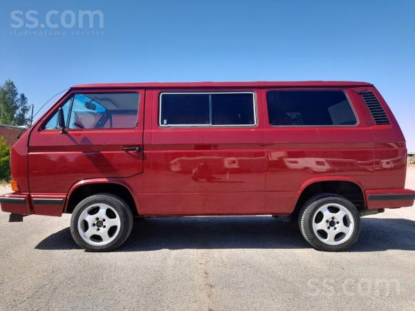 Sarkans Volkswagen Multivan 1988 Talsi, ar dzinēja tilpumu 1.60 L un nobraukumu 194 tūkst. km par 10800 €, foto 4 vietnē AUTOMOTO.COM.LV